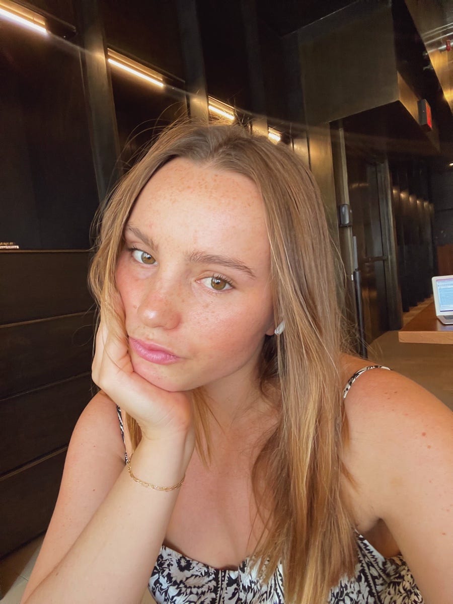 Micha Handler – Medium