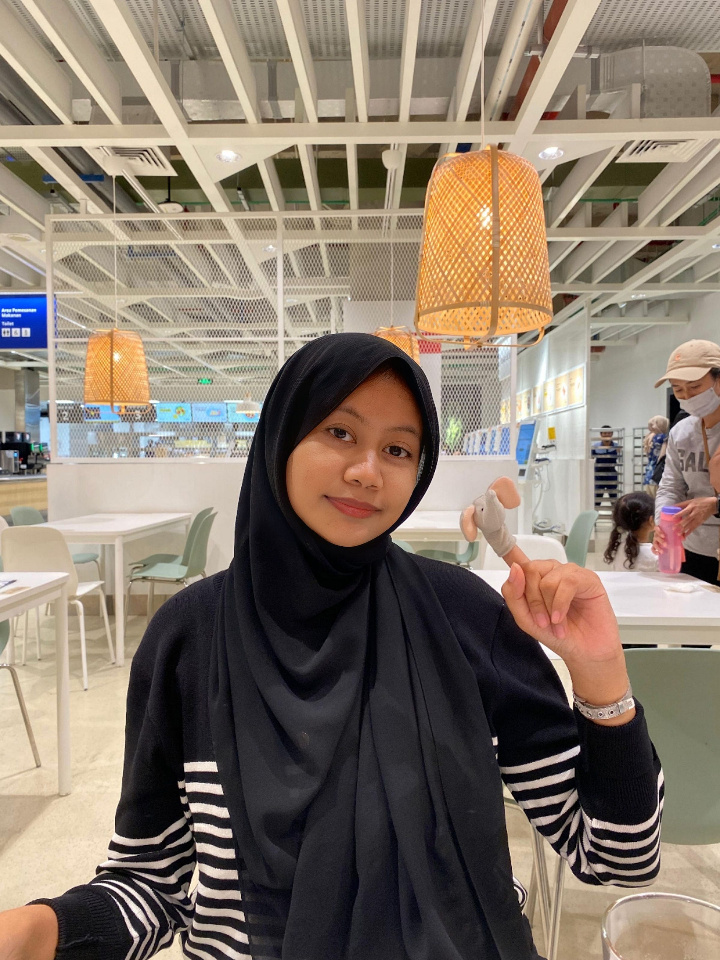 Rosyida Auliya Salsabila – Medium