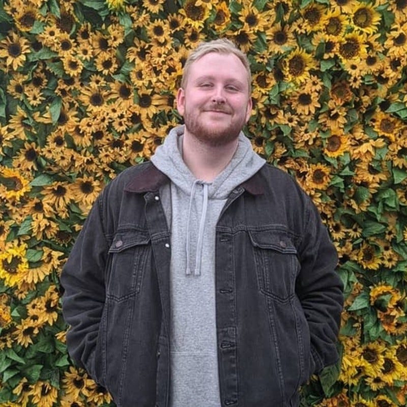 Oliver Brookes – Medium