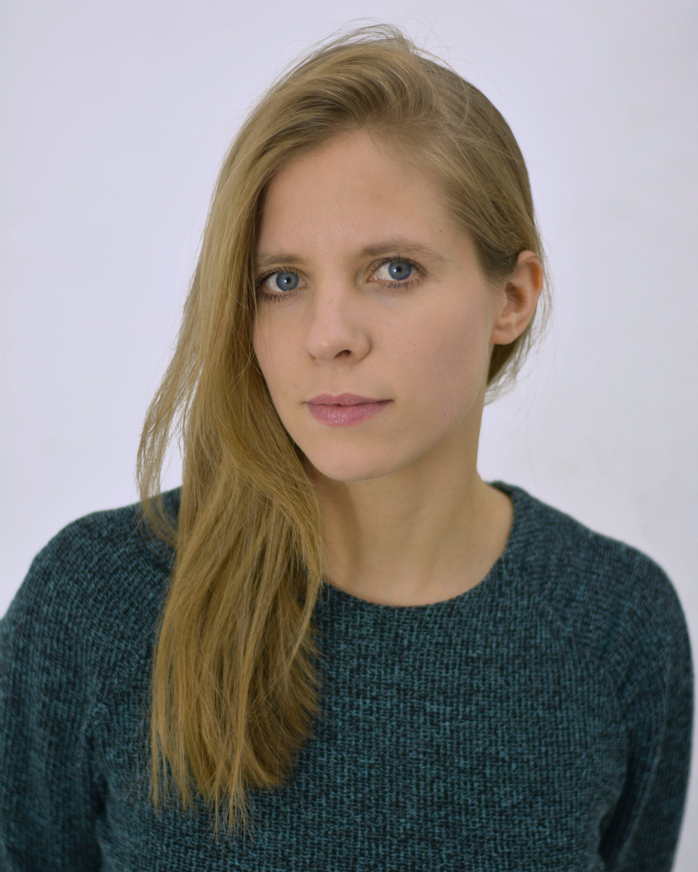 Agata Majos – Medium