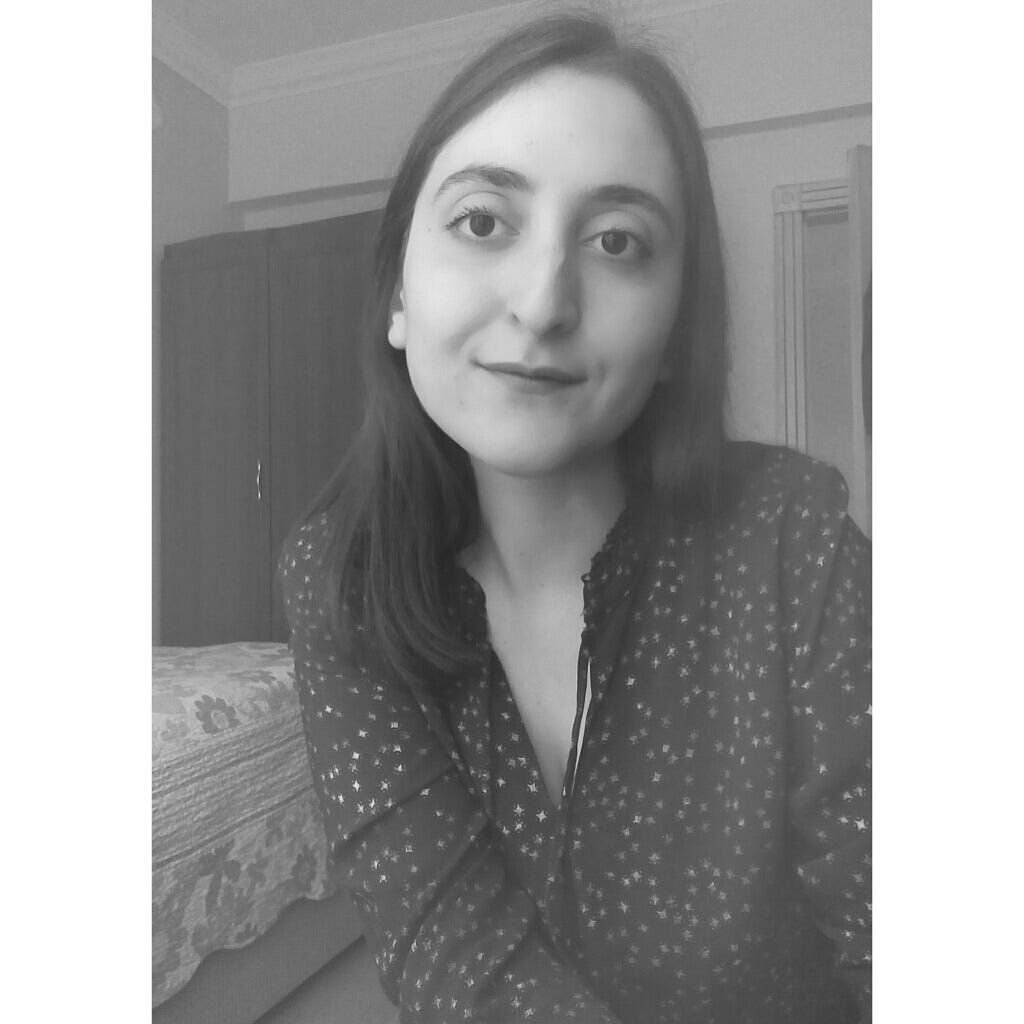 Gizem Uygur – Medium