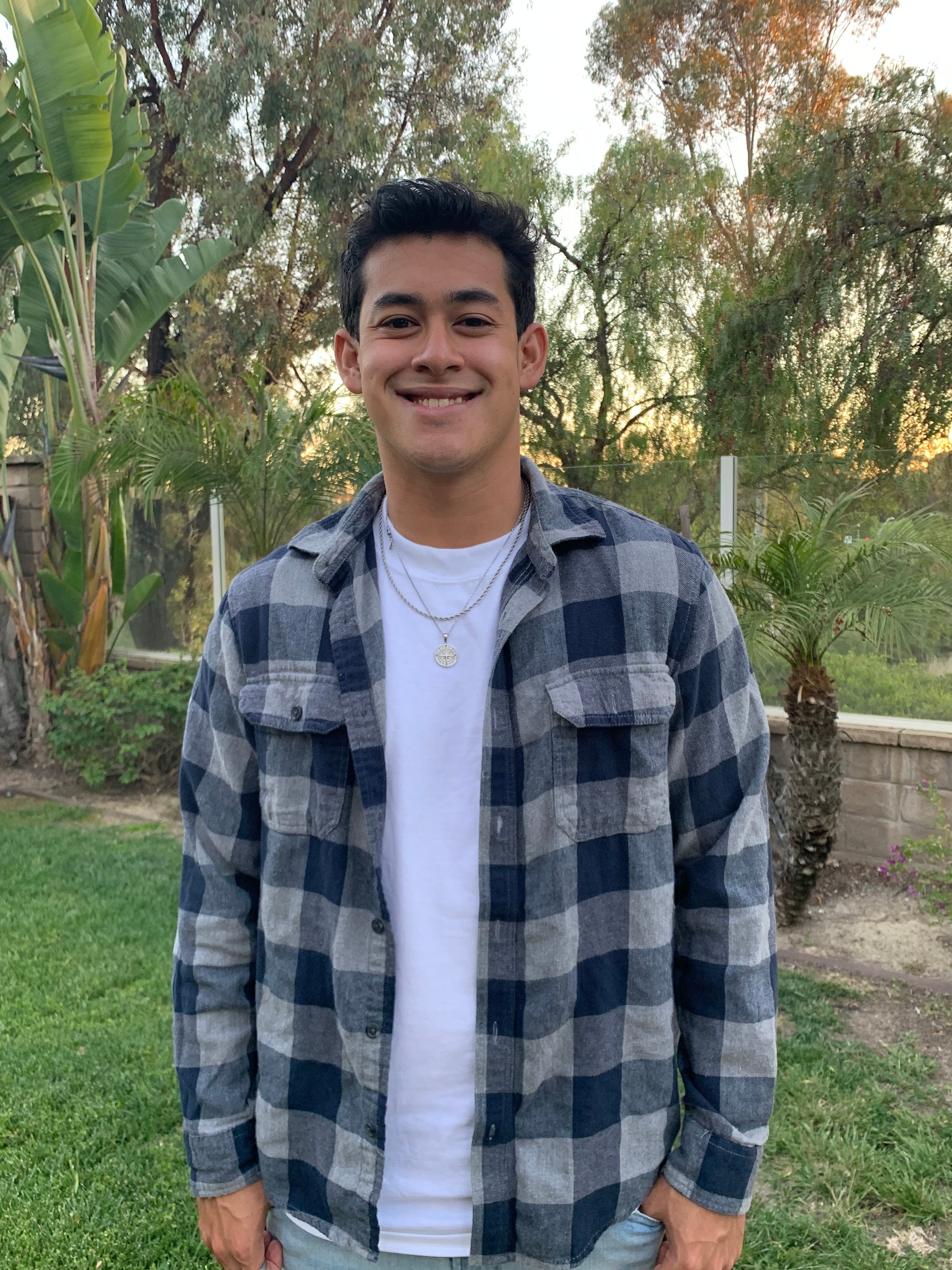 Sabino Muro Jr. – Medium