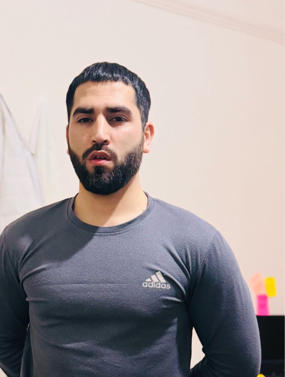 Fraidoon Omarzai – Medium