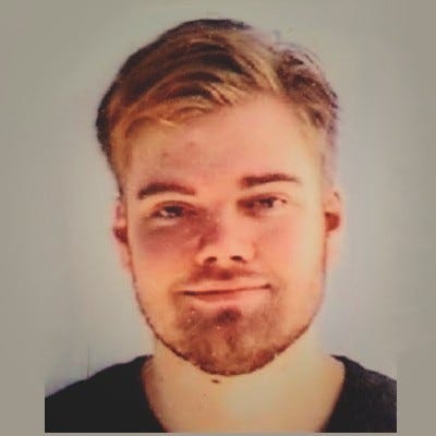 Christian Dale – Medium