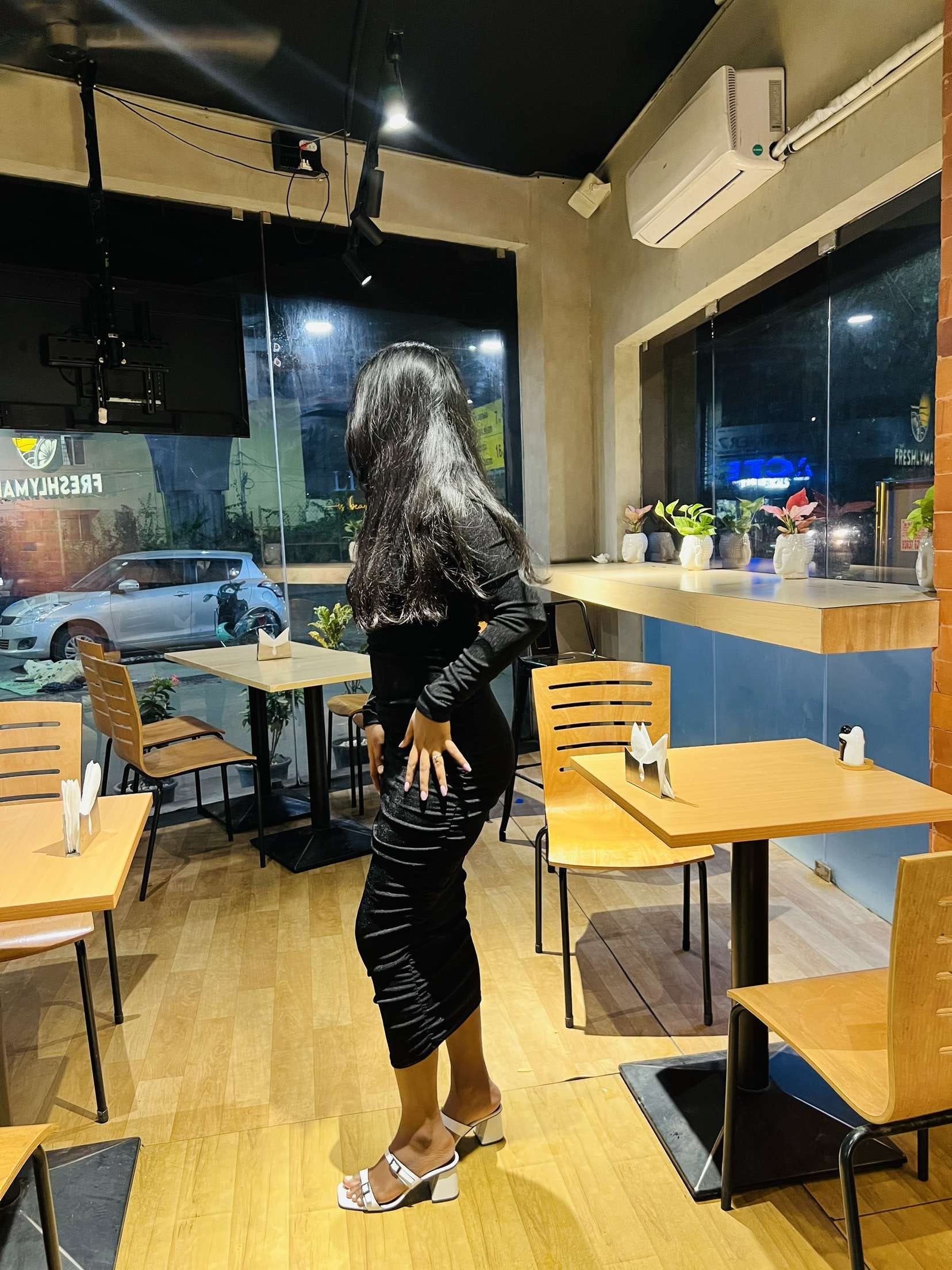 Anisha Anu – Medium