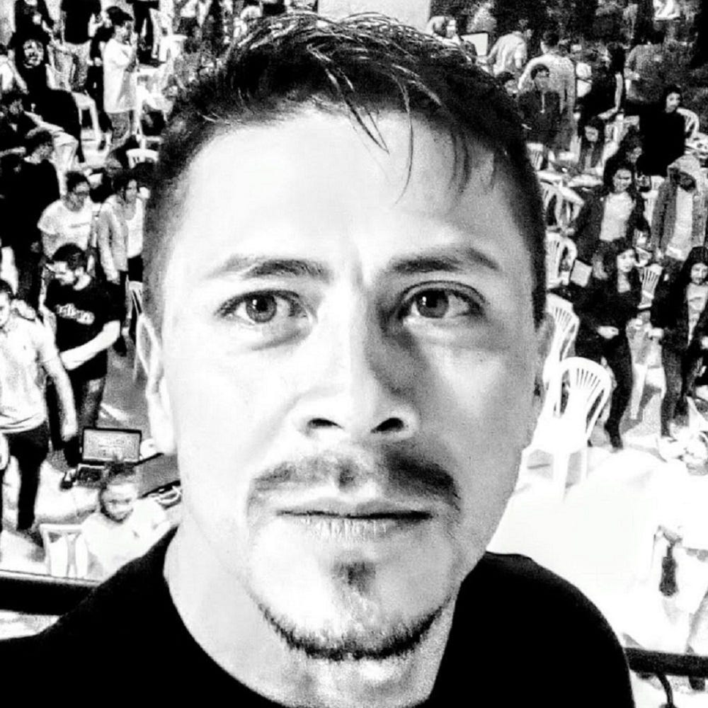 Mario Buchely – Medium