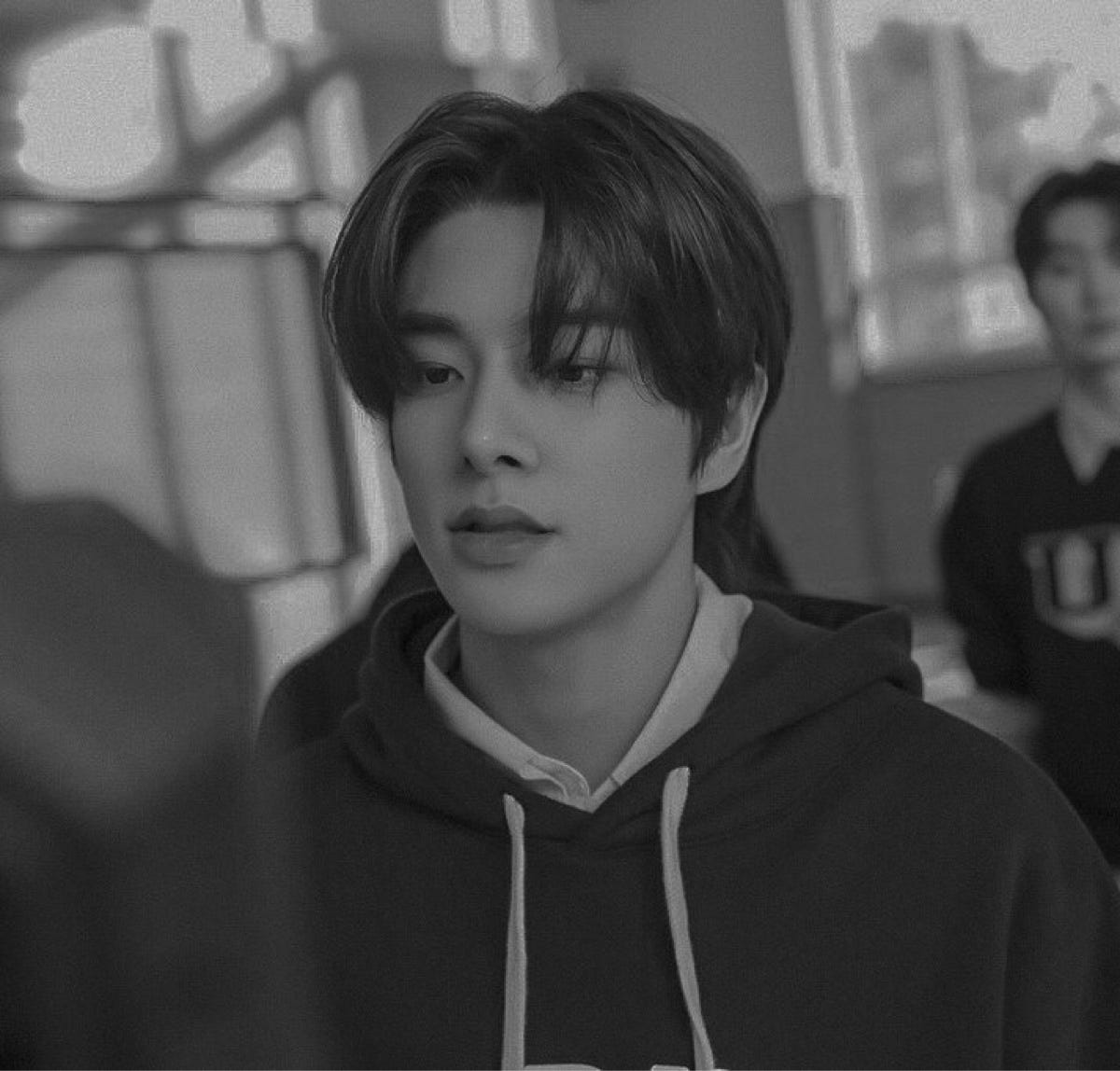 Sebastian Lars – Medium