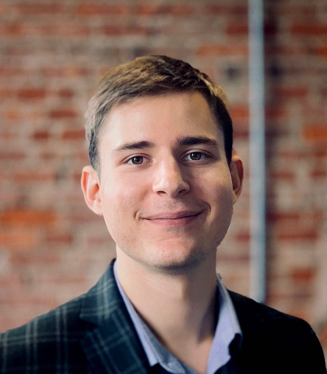 Steven Gates – Medium