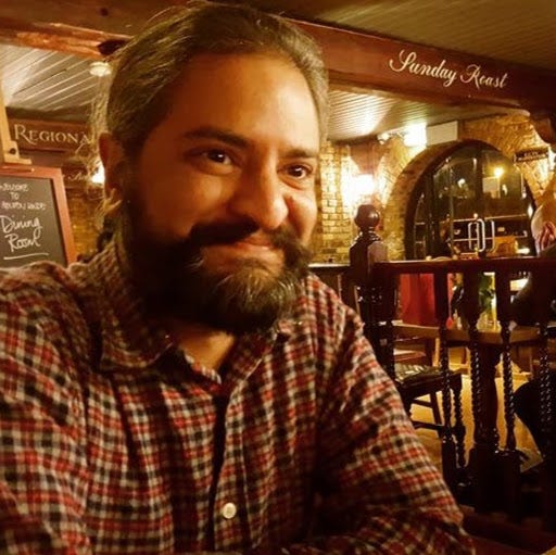 Jason Gomez – Medium