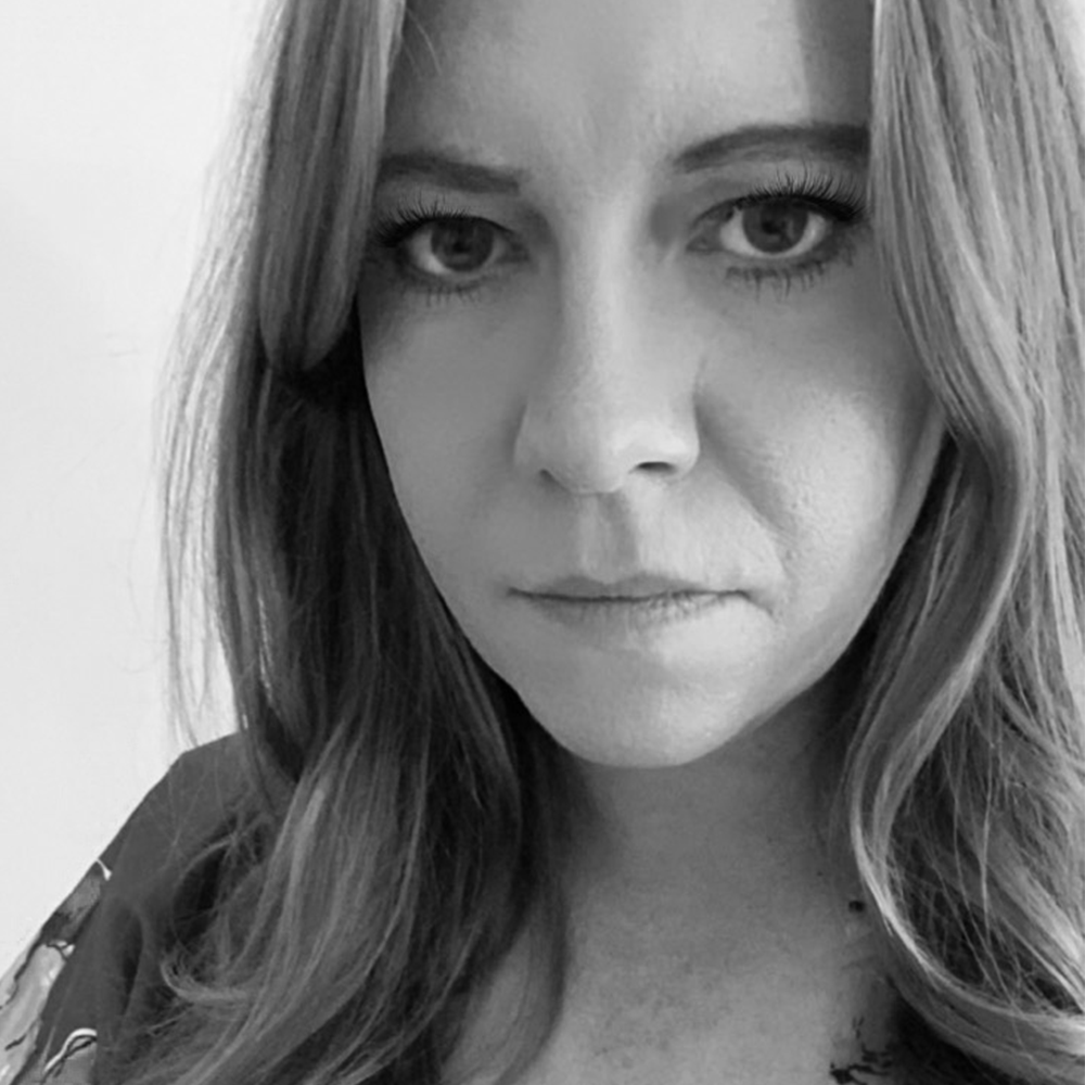 Gemma Sands – Medium