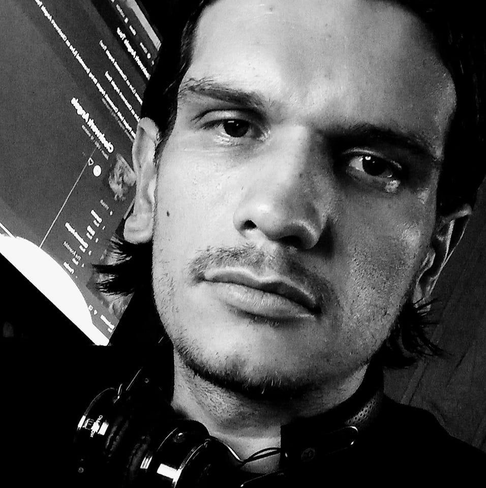 Anderson Luis – Medium
