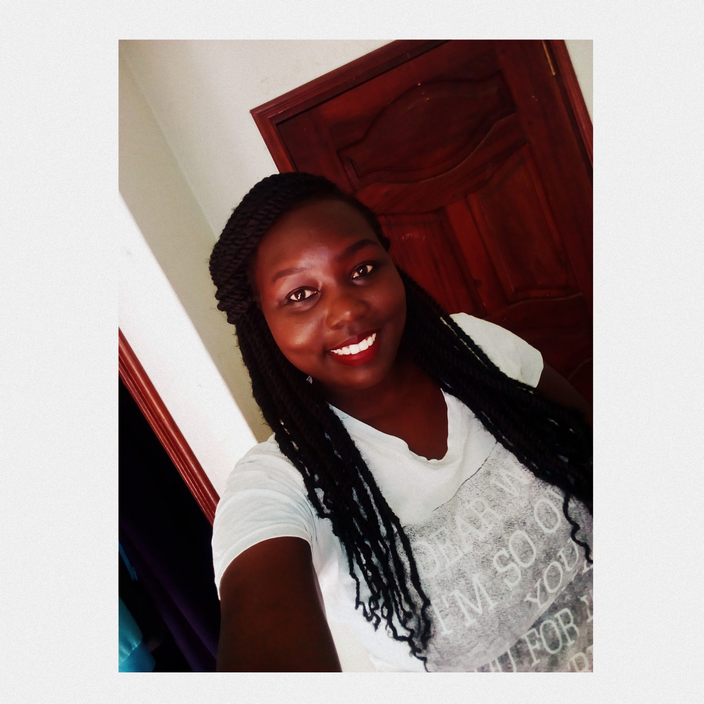 Juliet Alaroker – Medium