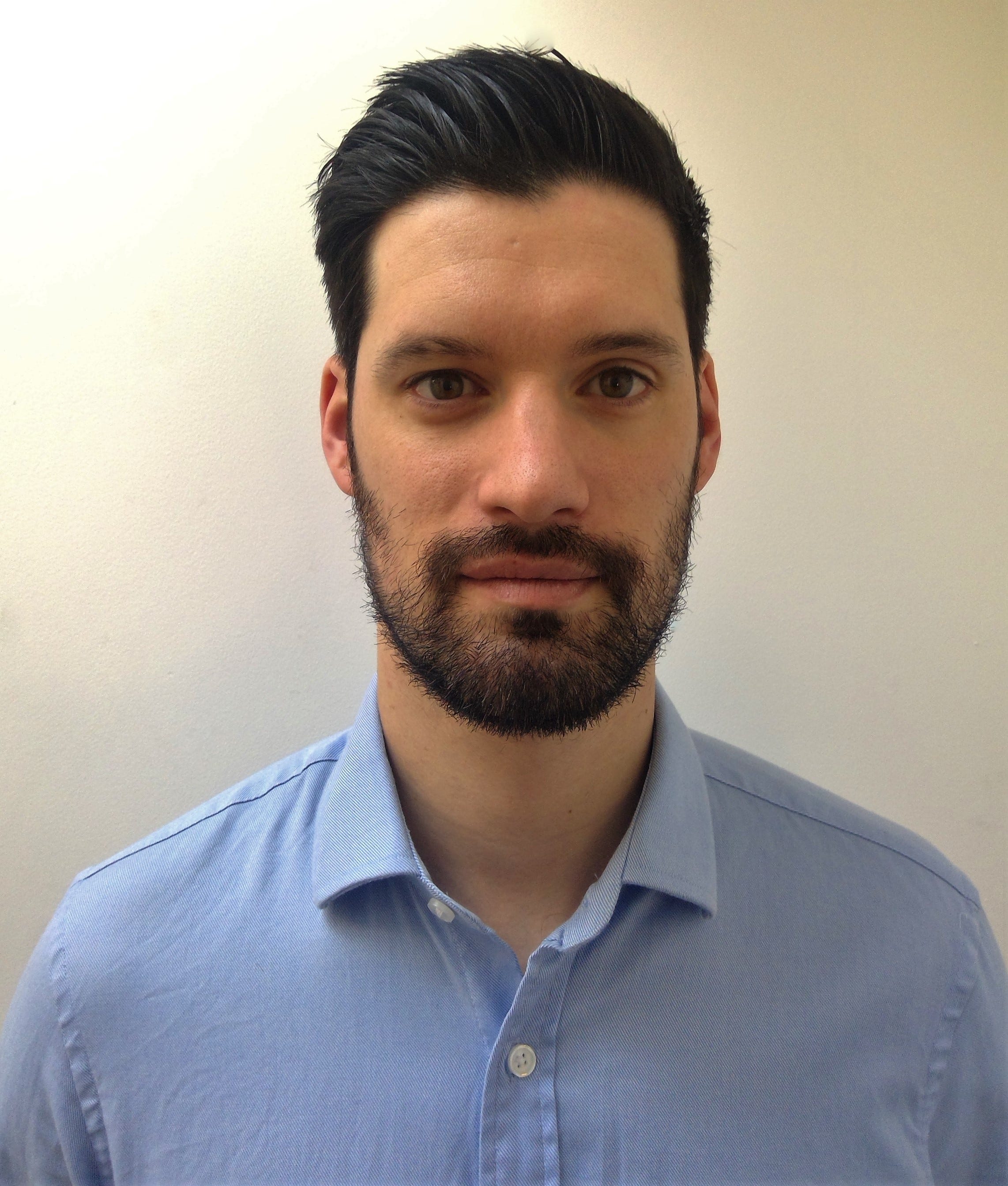 Richard Felton-Thomas – Medium