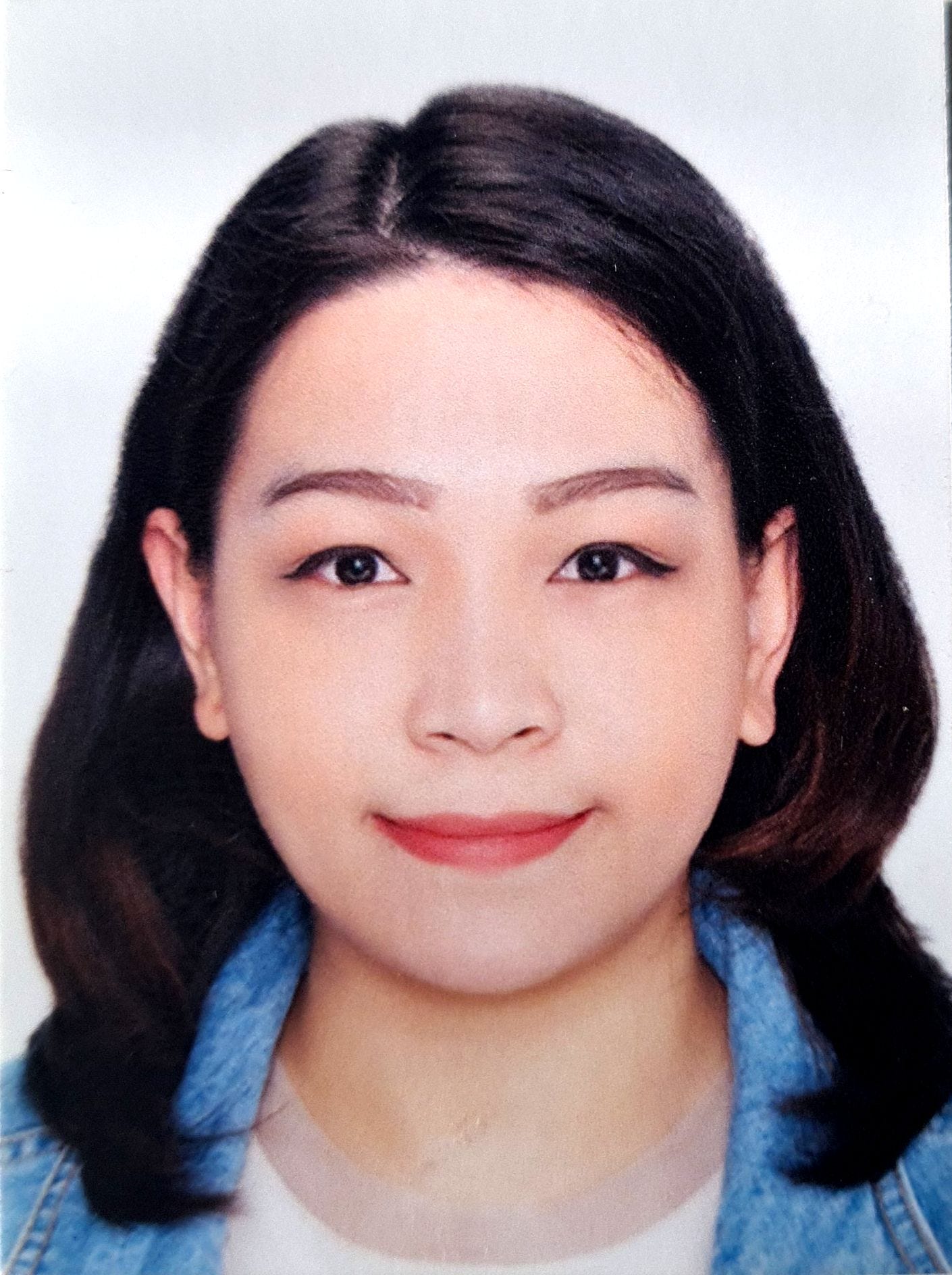Tanyabhat.Smile – Medium