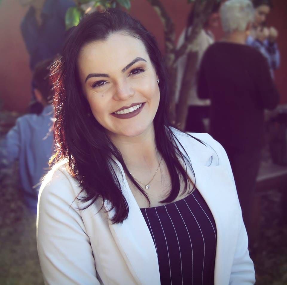 Tainara Alba – Medium