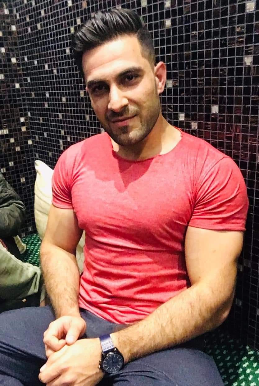 Iqbal Khan – Medium