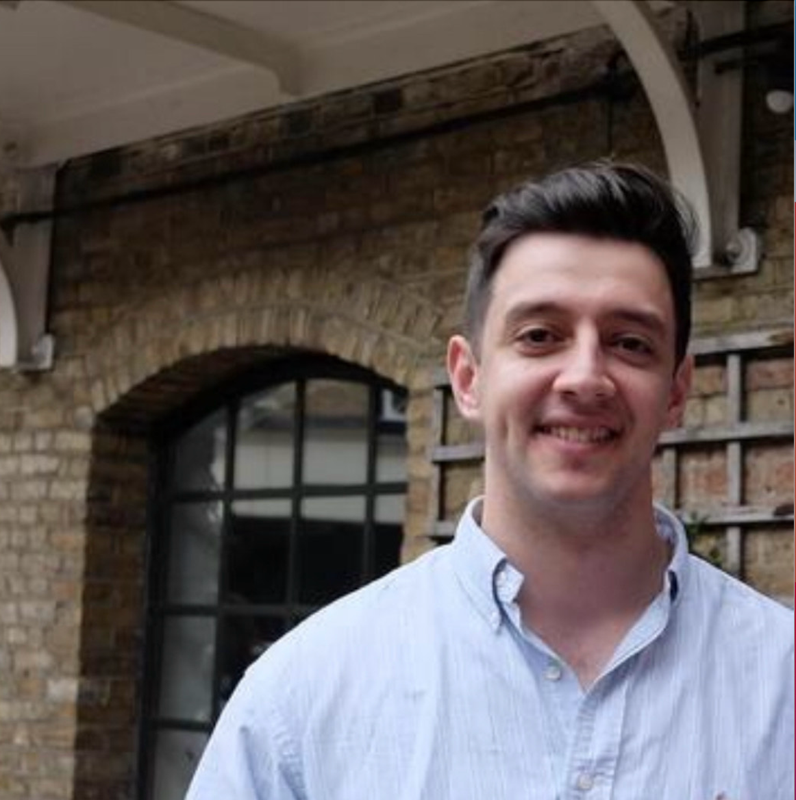 Vlad Moraru – Medium