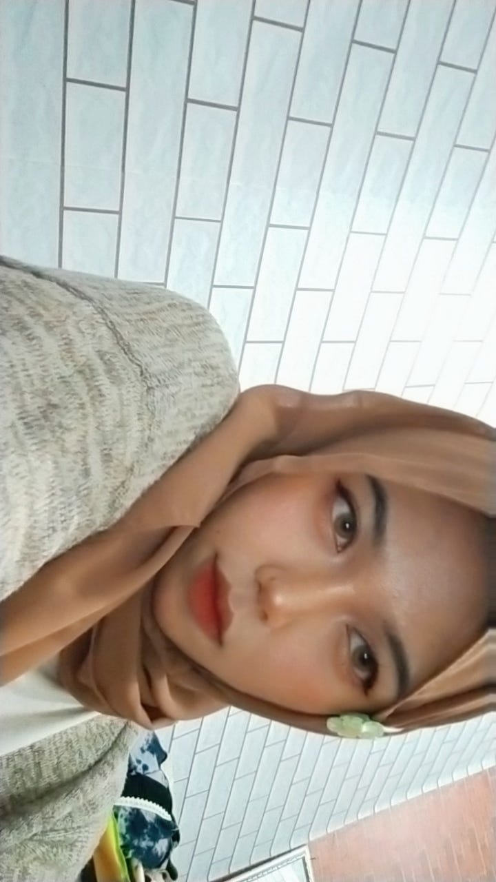 Nadia Kamila – Medium