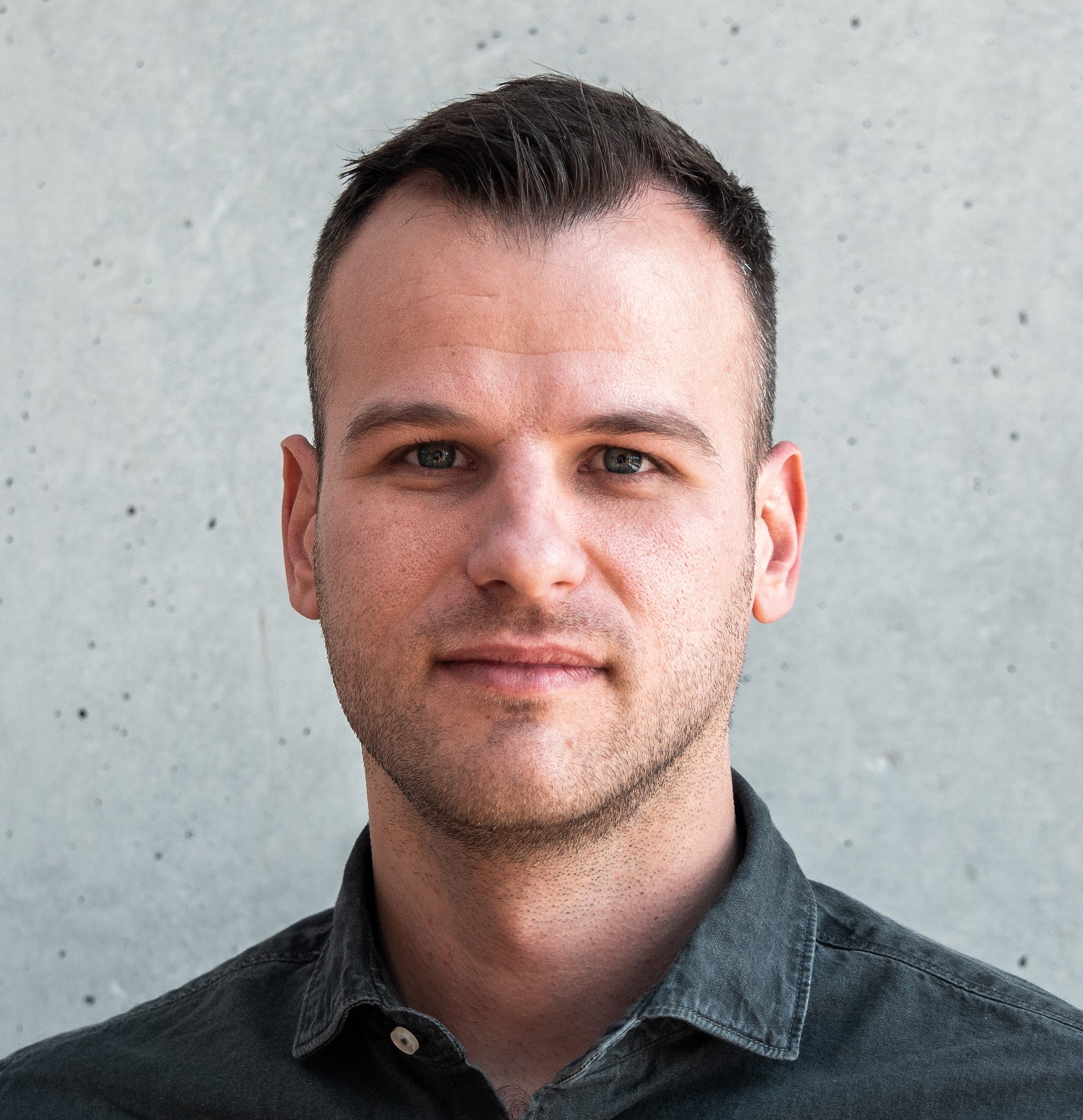 Vice Ivandić – Medium