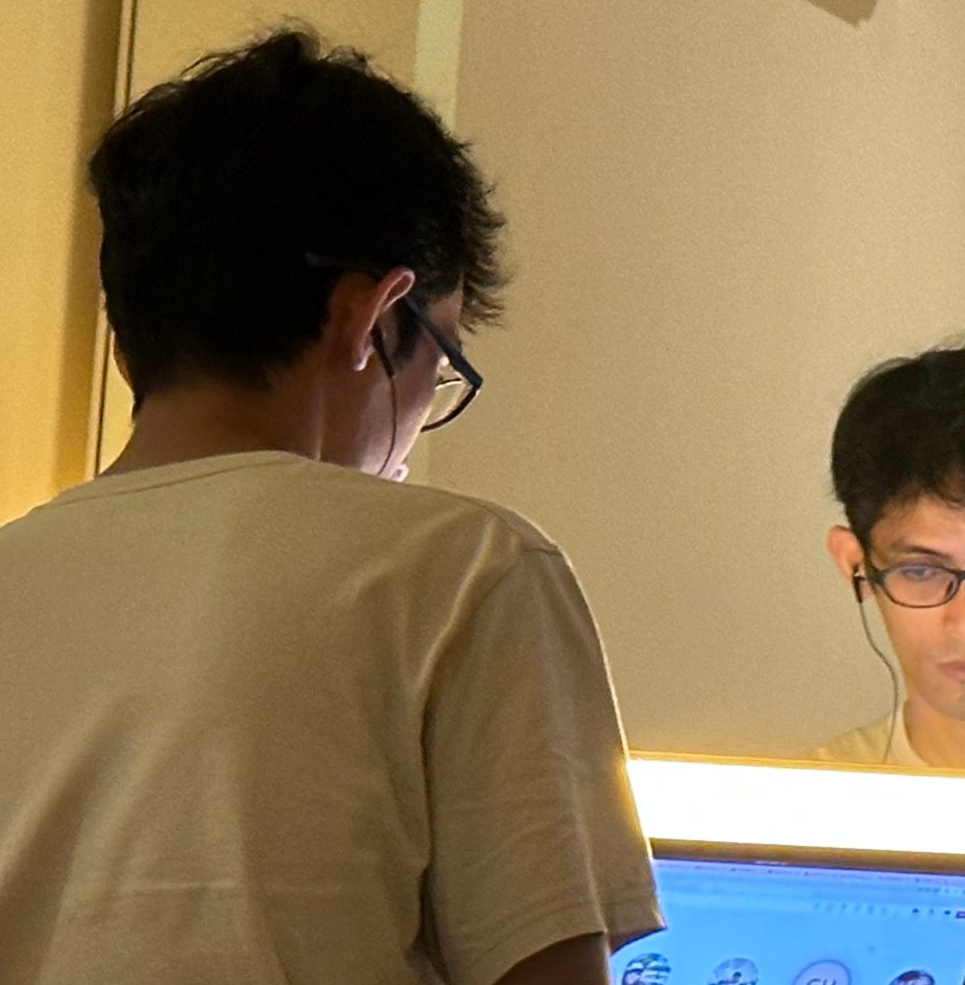 Mahdi Ridho – Medium