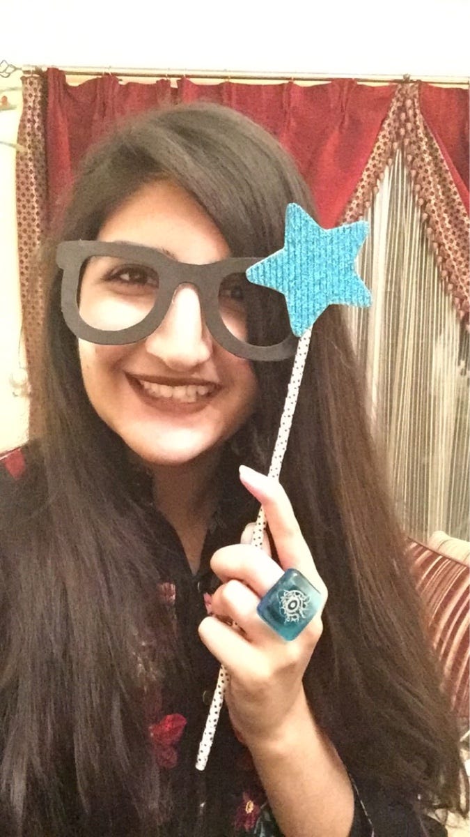 Mashal Waqar – Medium