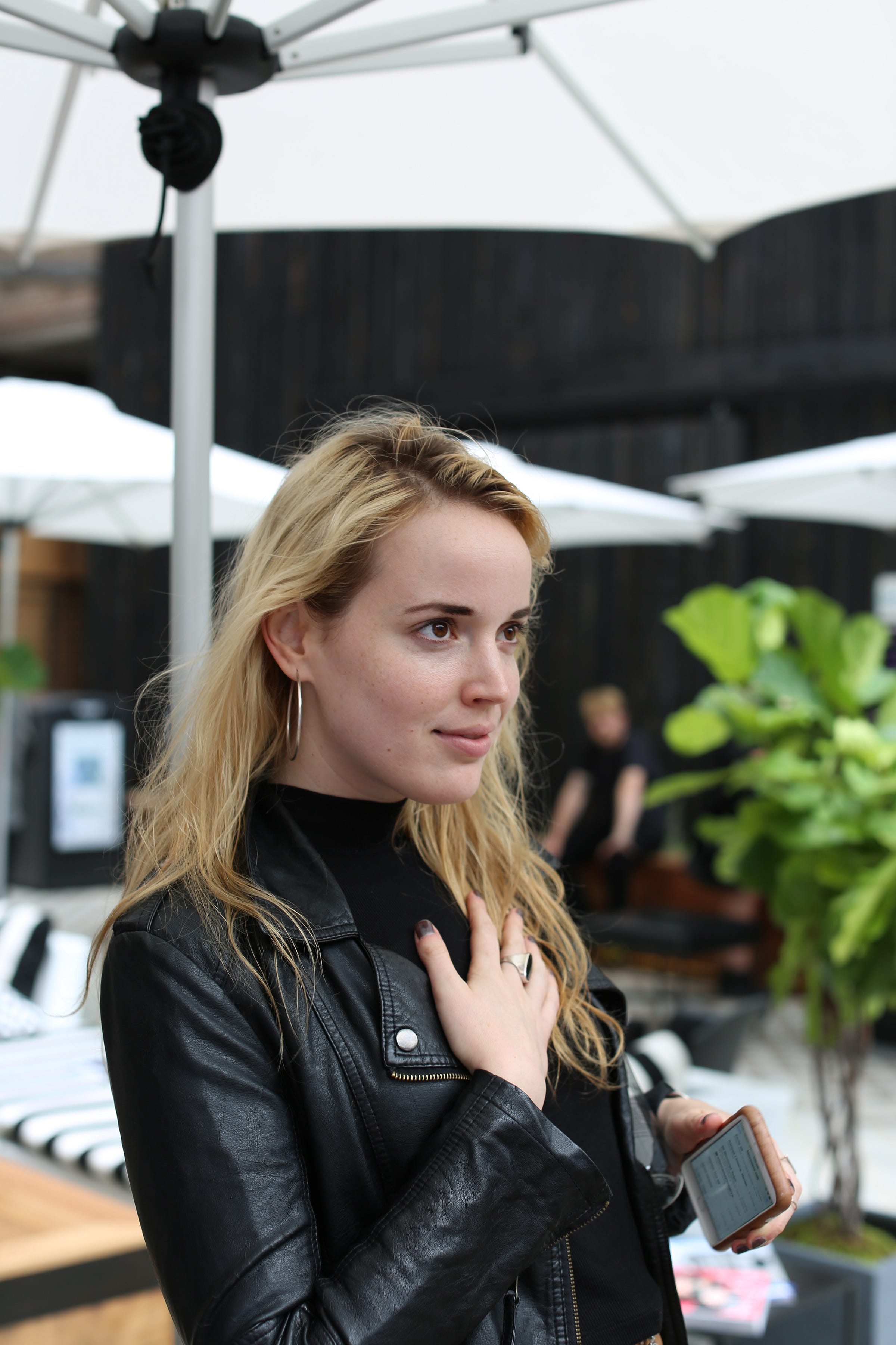 Maggie Drew – Medium