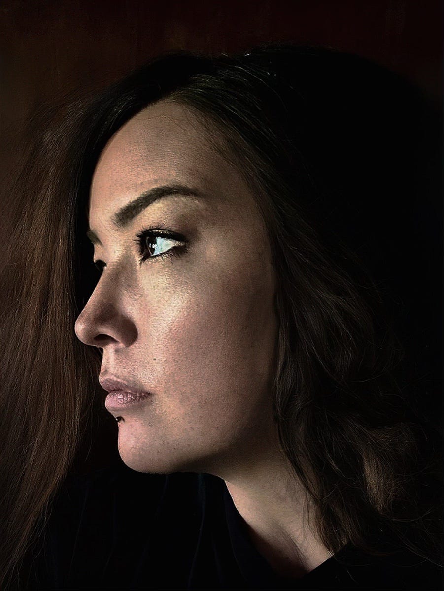 Roz Chia Davis – Medium