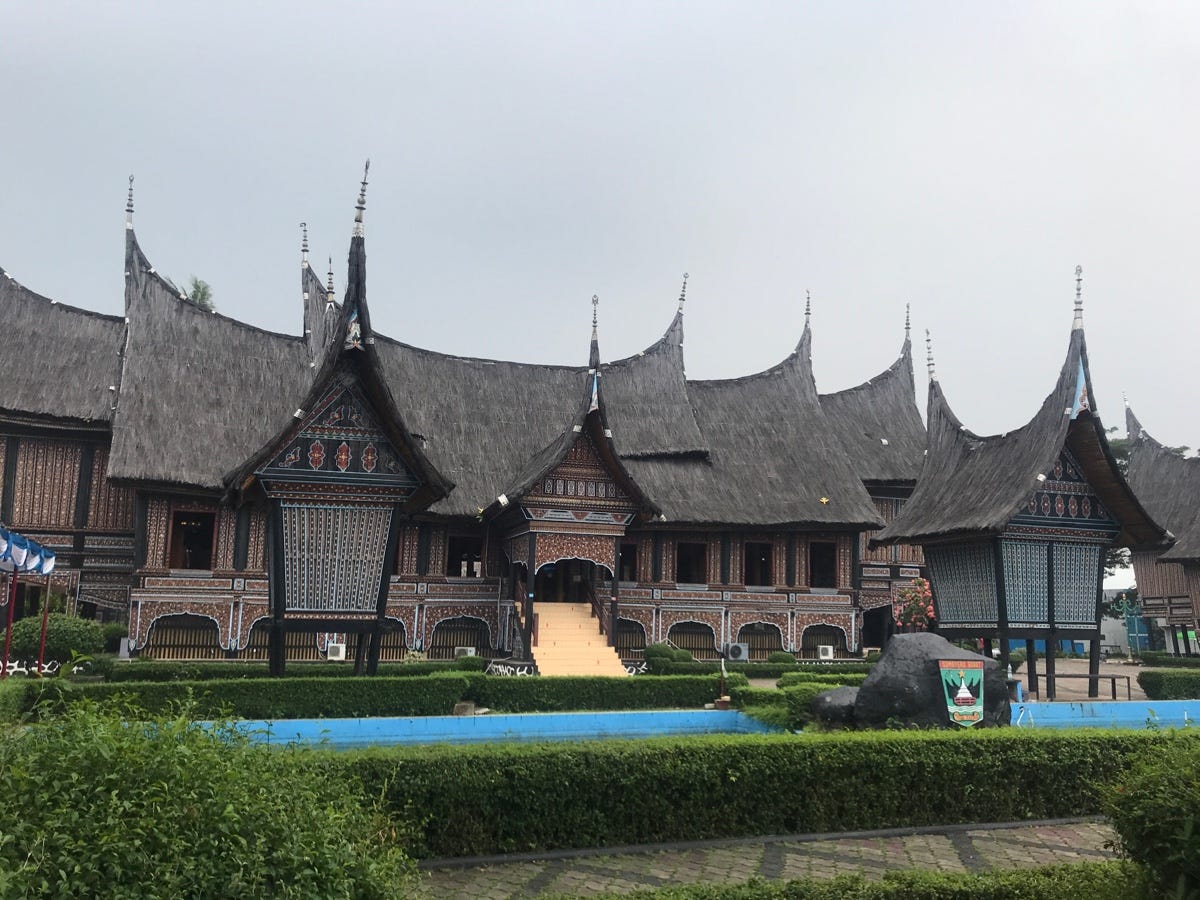 Taufik hidayat – Medium