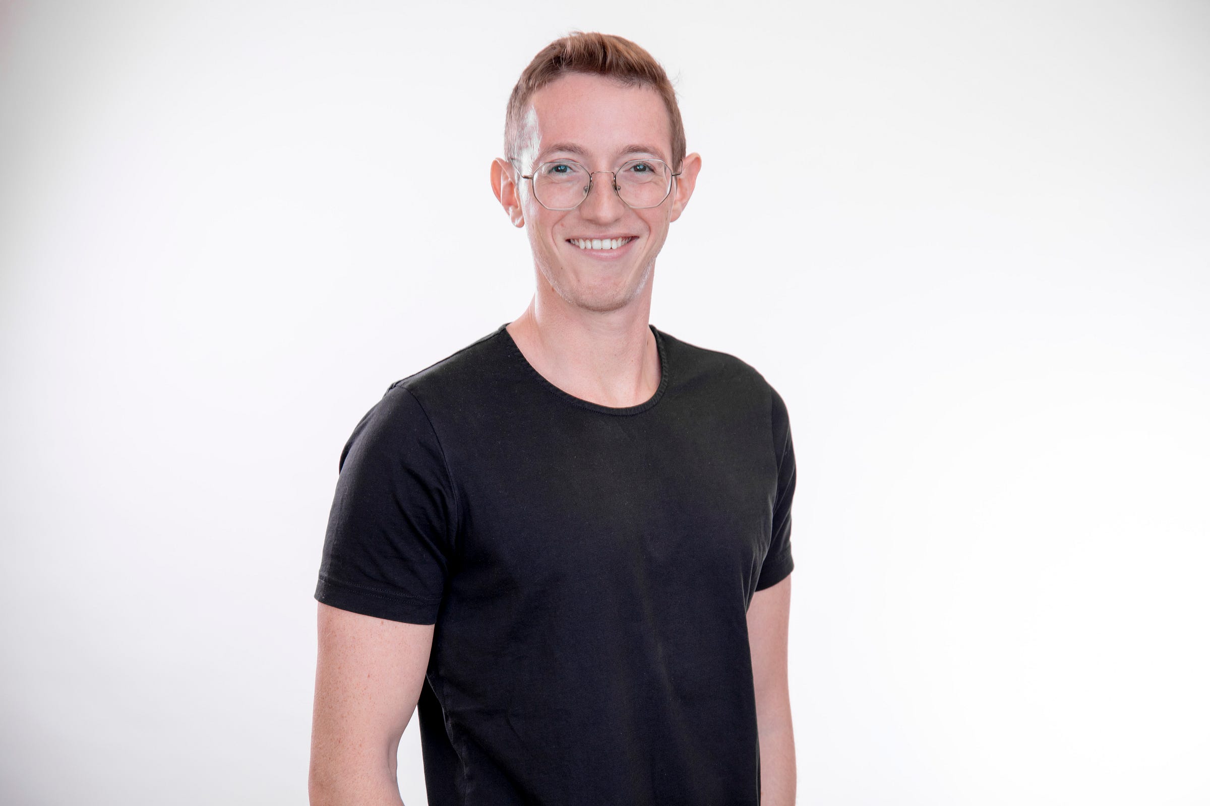 Tom Schifter – Medium