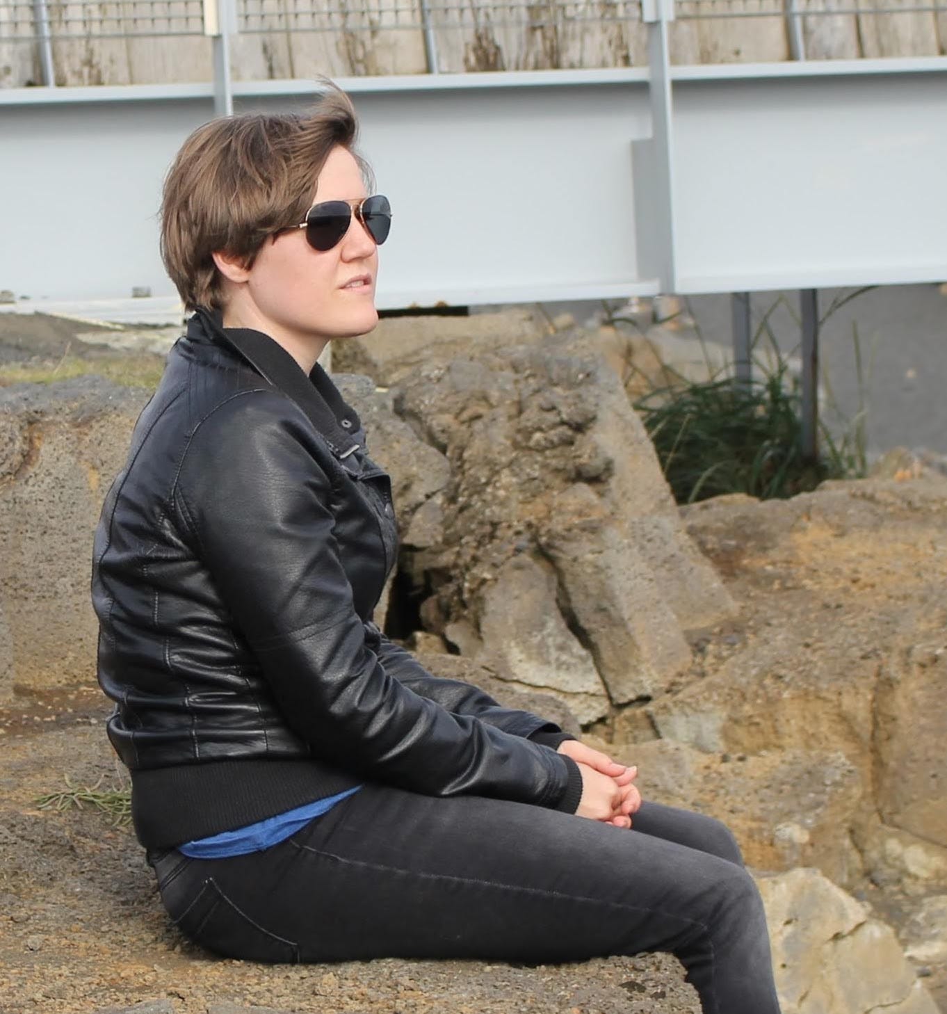 Carrie Becker – Medium