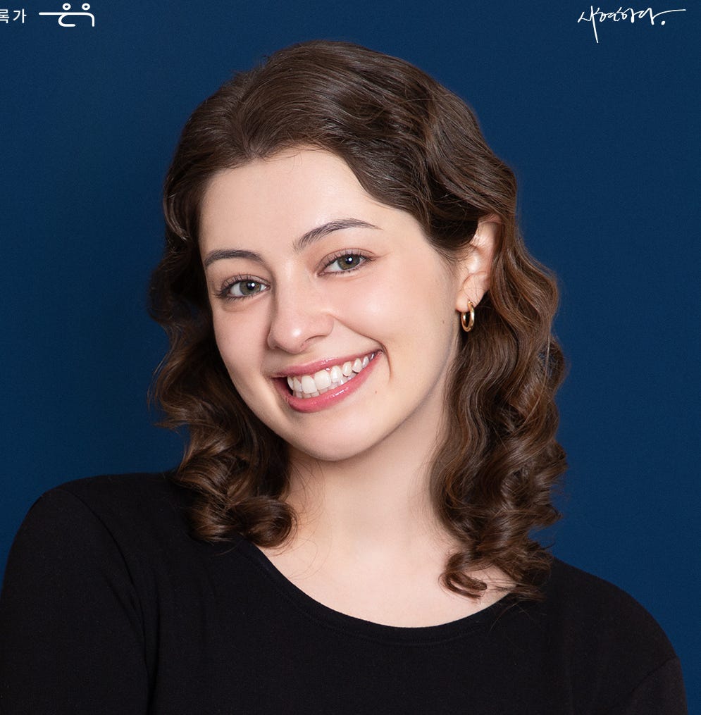 Wynne Salinas – Medium