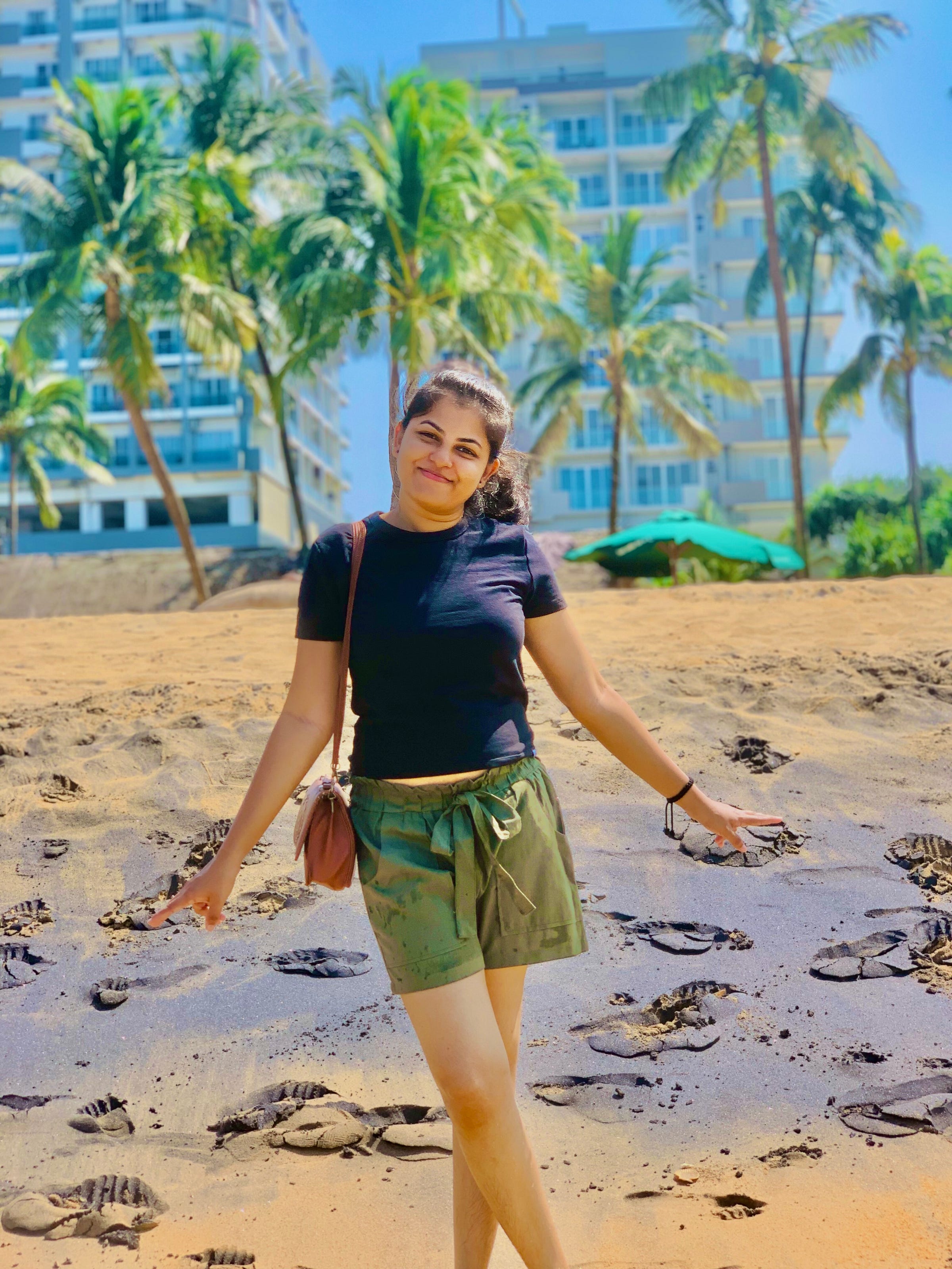 Anu Laurel – Medium