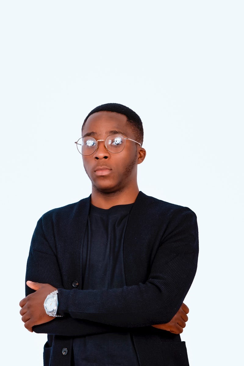 Moise rushanika – Medium