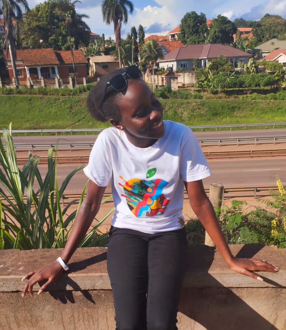 Akullu Julie – Medium