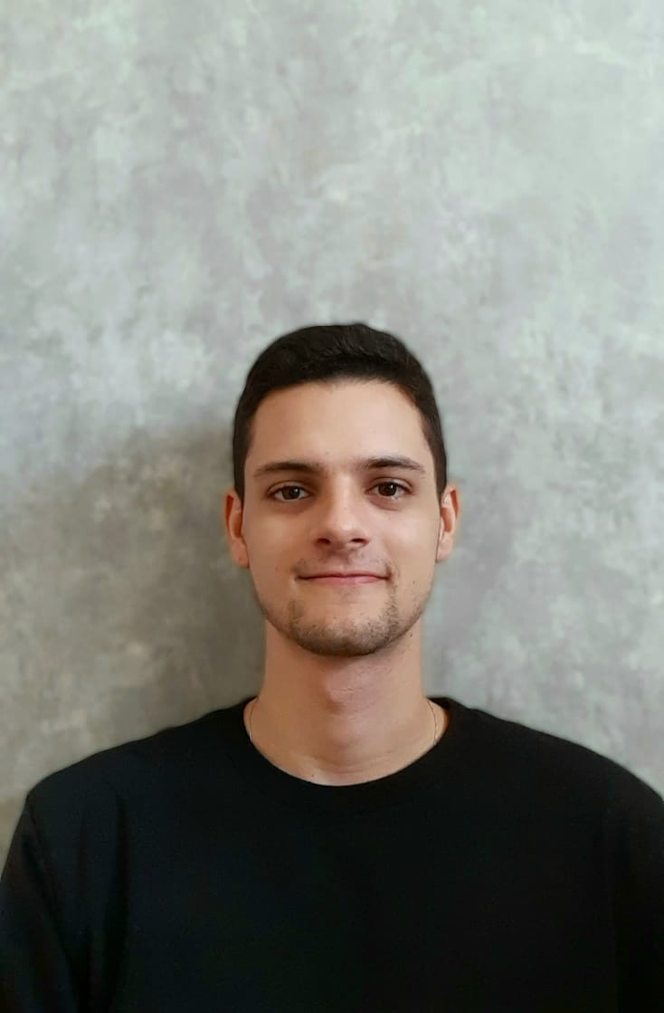 Lucas Rodrigues Lopes – Medium