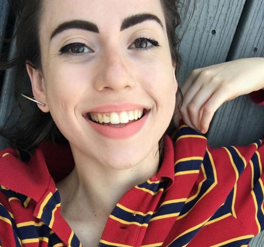 Ali Jackson – Medium
