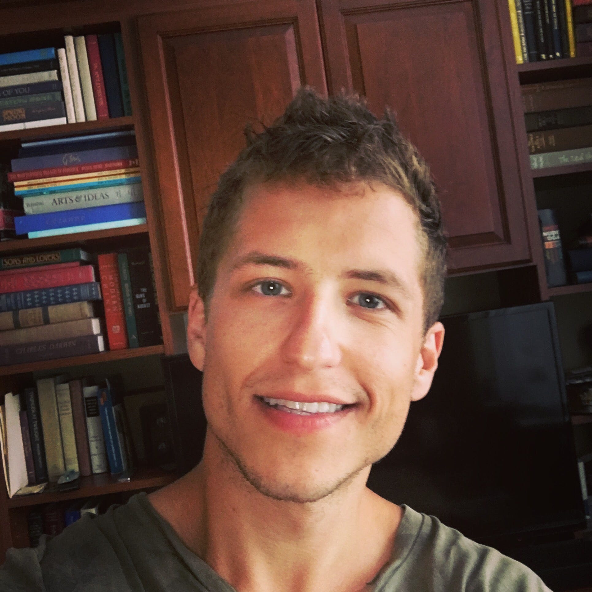 Michael Frenkel – Medium
