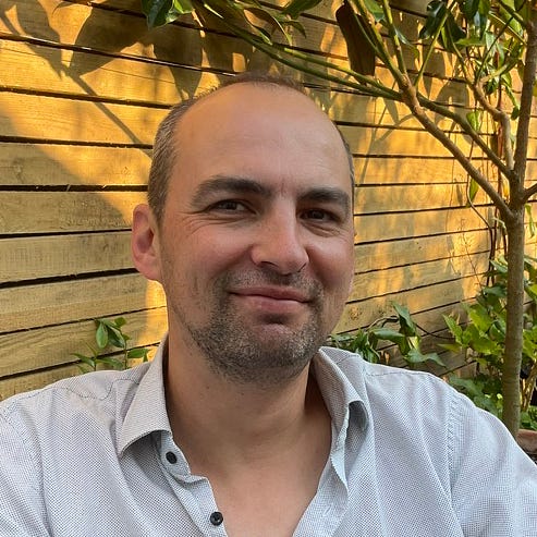 Jeremy Grove – Medium