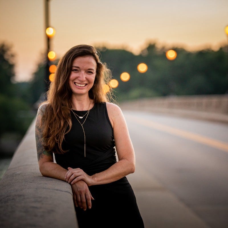 Jessica Baumberger – Medium