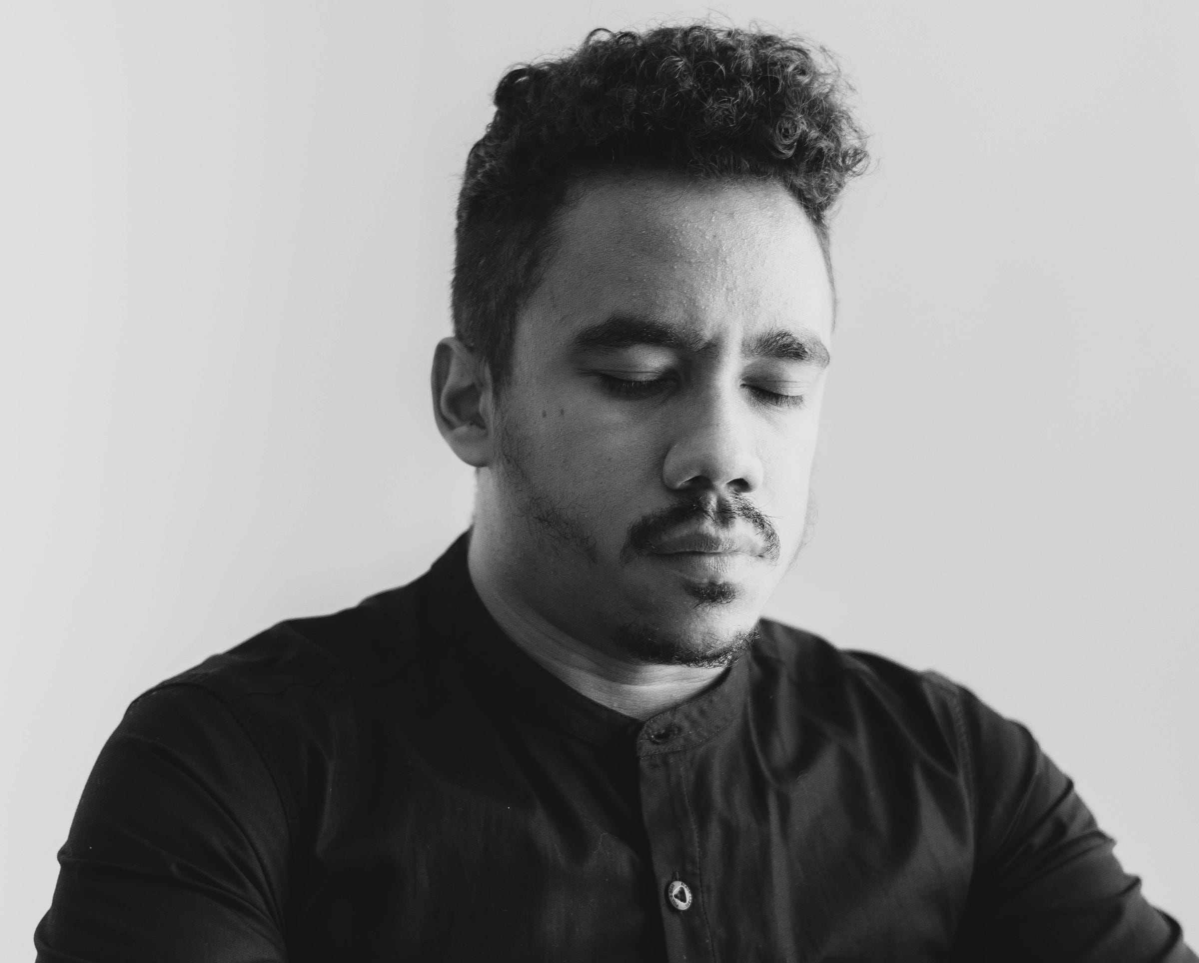 Simón Mejía – Medium