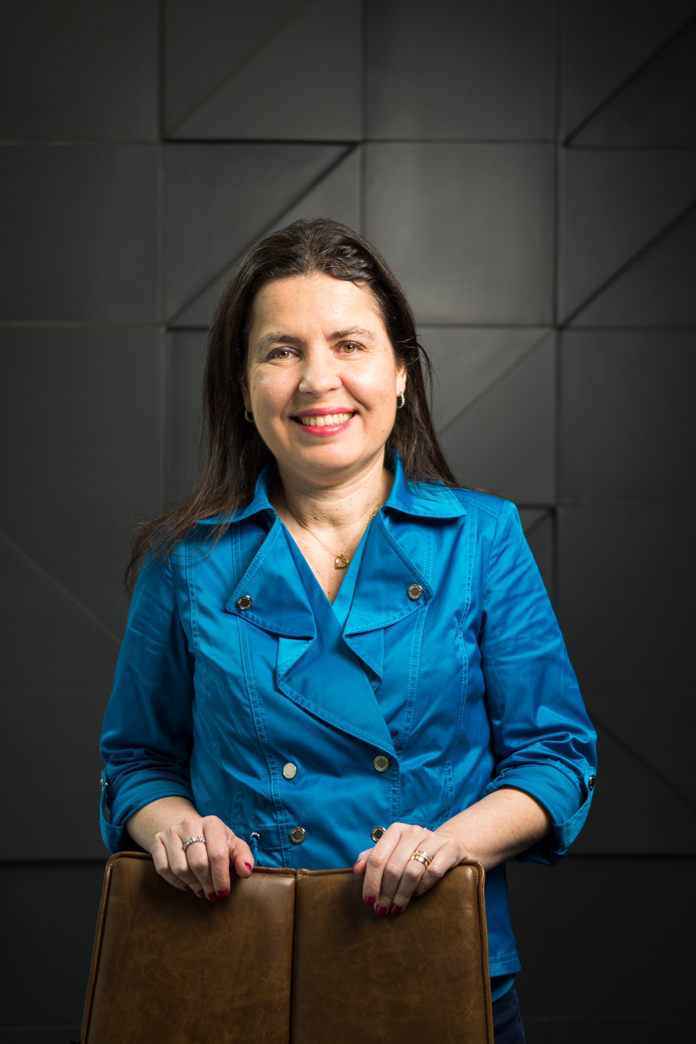 Nayla Santos – Medium