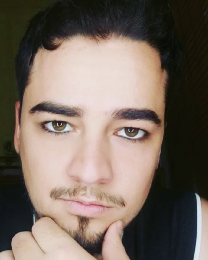 Almir Almie Naudé – Medium