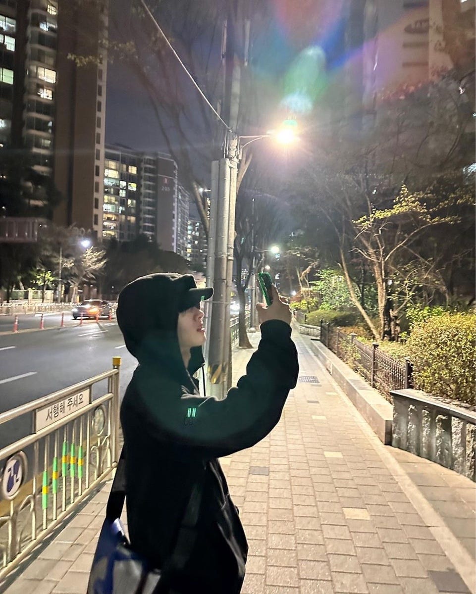 Benjamin Leo – Medium