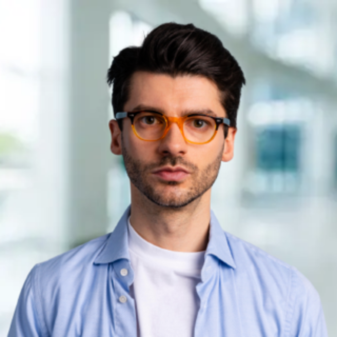 Ethan Barrett – Medium