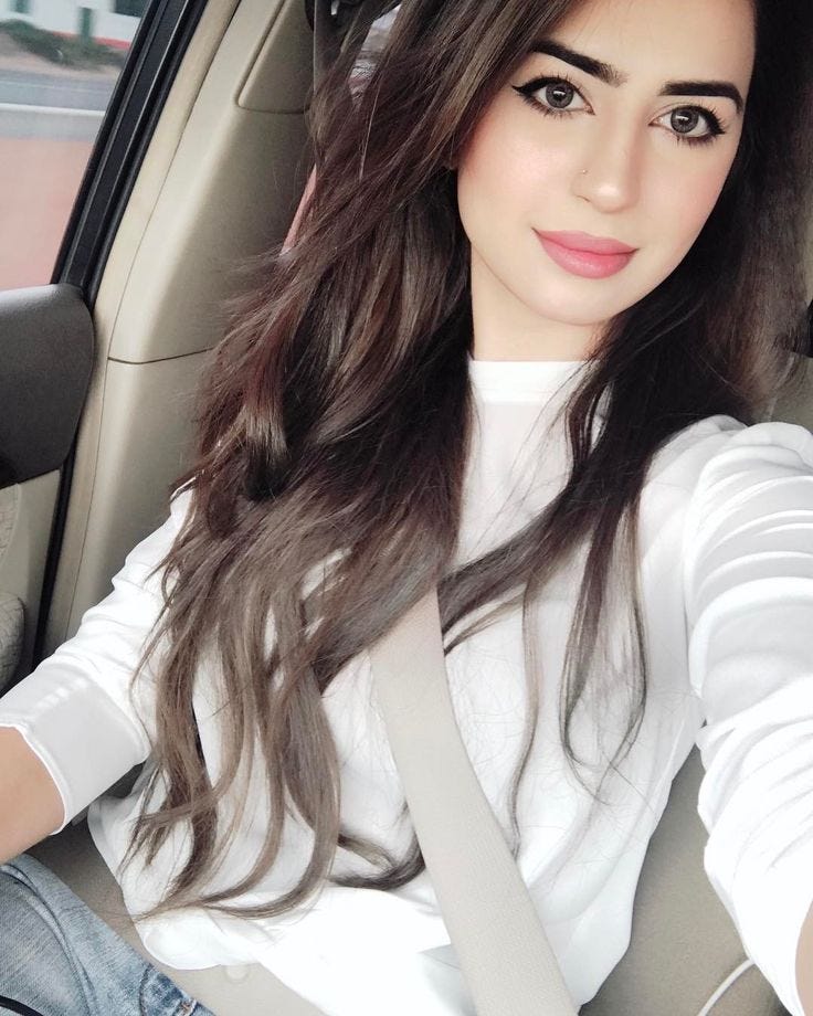 About – Alizy Nakvi – Medium