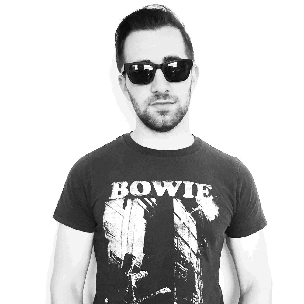 Alex Mann – Medium