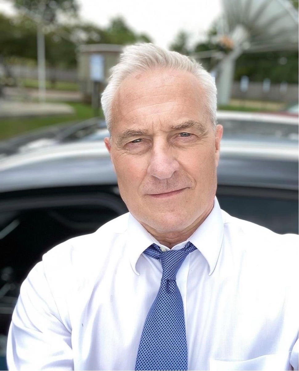 Rich David Mackson – Medium