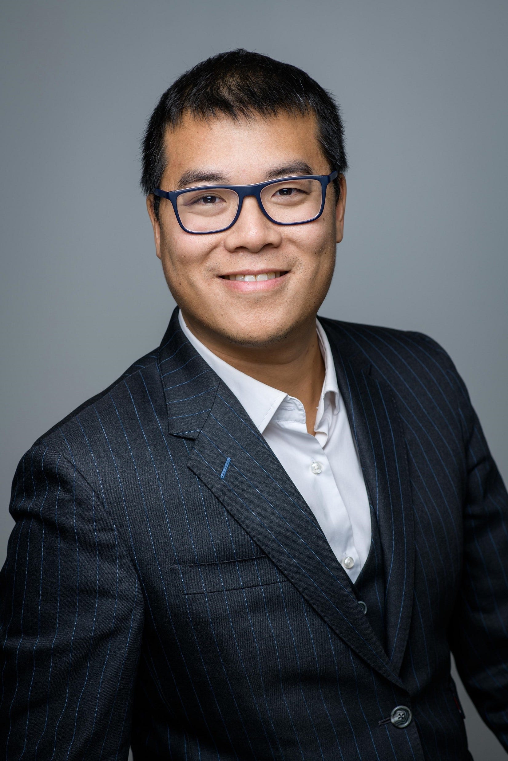 About – Nosing Doeuk – Medium
