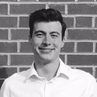 Chris Leo – Medium