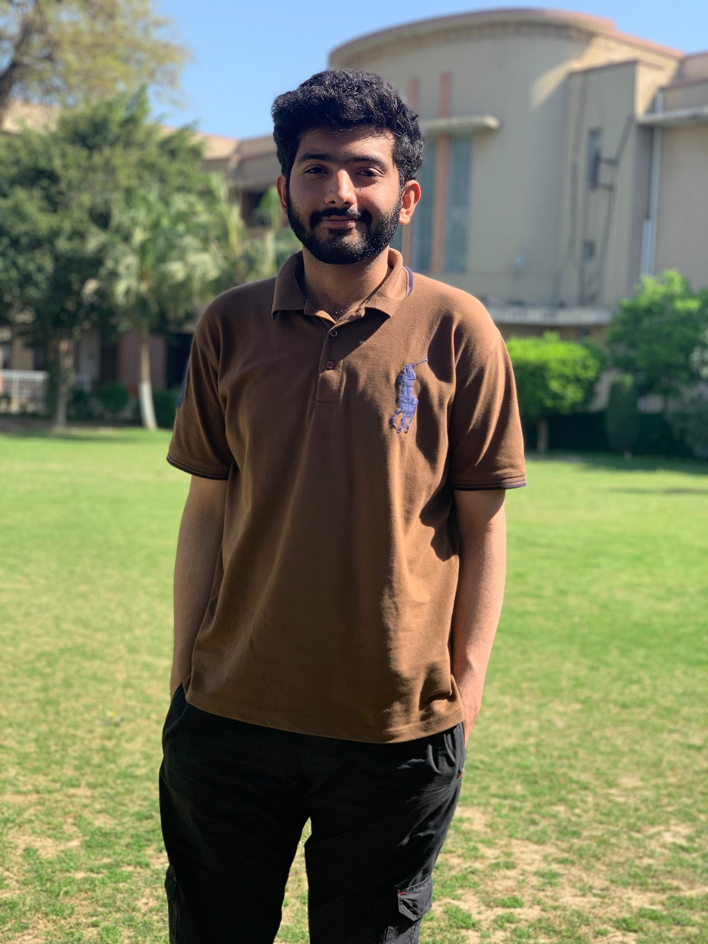 Moeen Ahmad – Medium